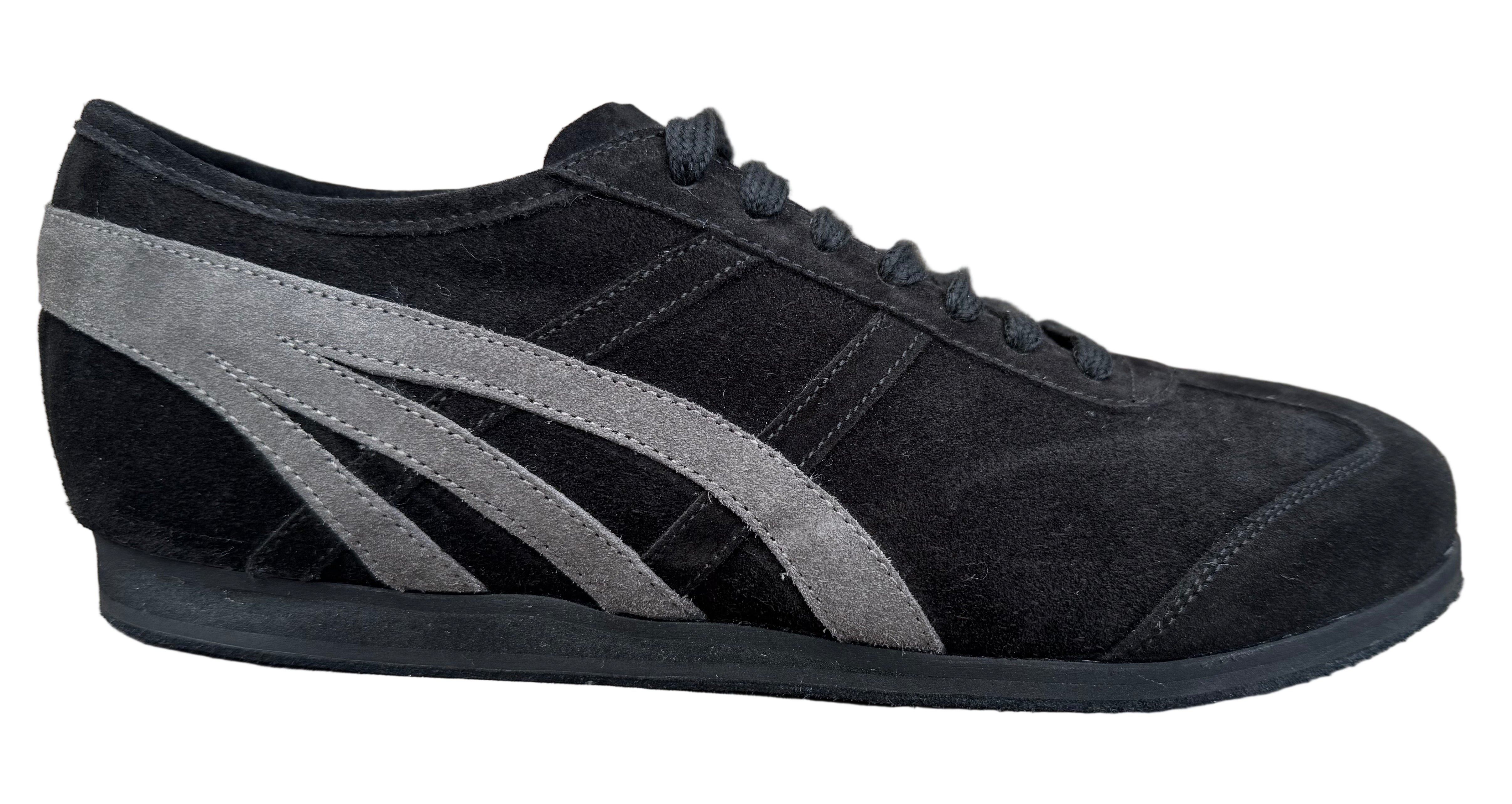 Flexee Sport -Black / Grey Suede Dance Trainer – Dance Wear Europe